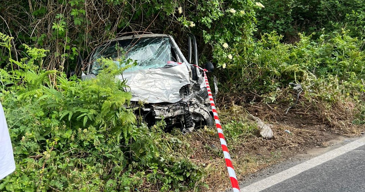 Grave incidente al Vivaro: due eliambulanze atterrano tra Velletri e ... Grave incidente al Vivaro: due eliambulanze atterrano tra Velletri e ...